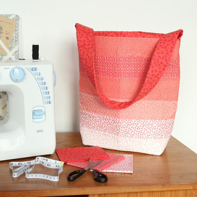 Crafting a Patchwork Quilted Bag - Quilted Dreams | Quilt Pattern ...